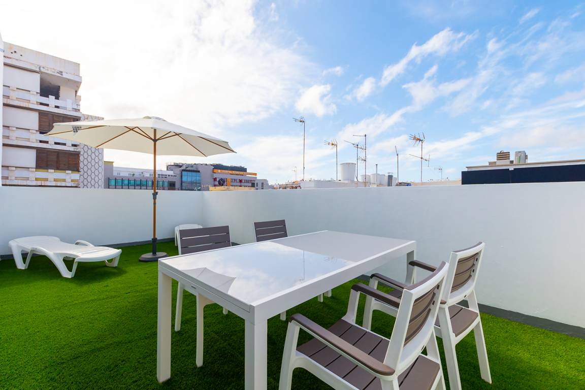 70 M² Apartamento ∙ 2 Habitaciones ∙ 4 Huéspedes - Las Palmas de Gran Canaria, España