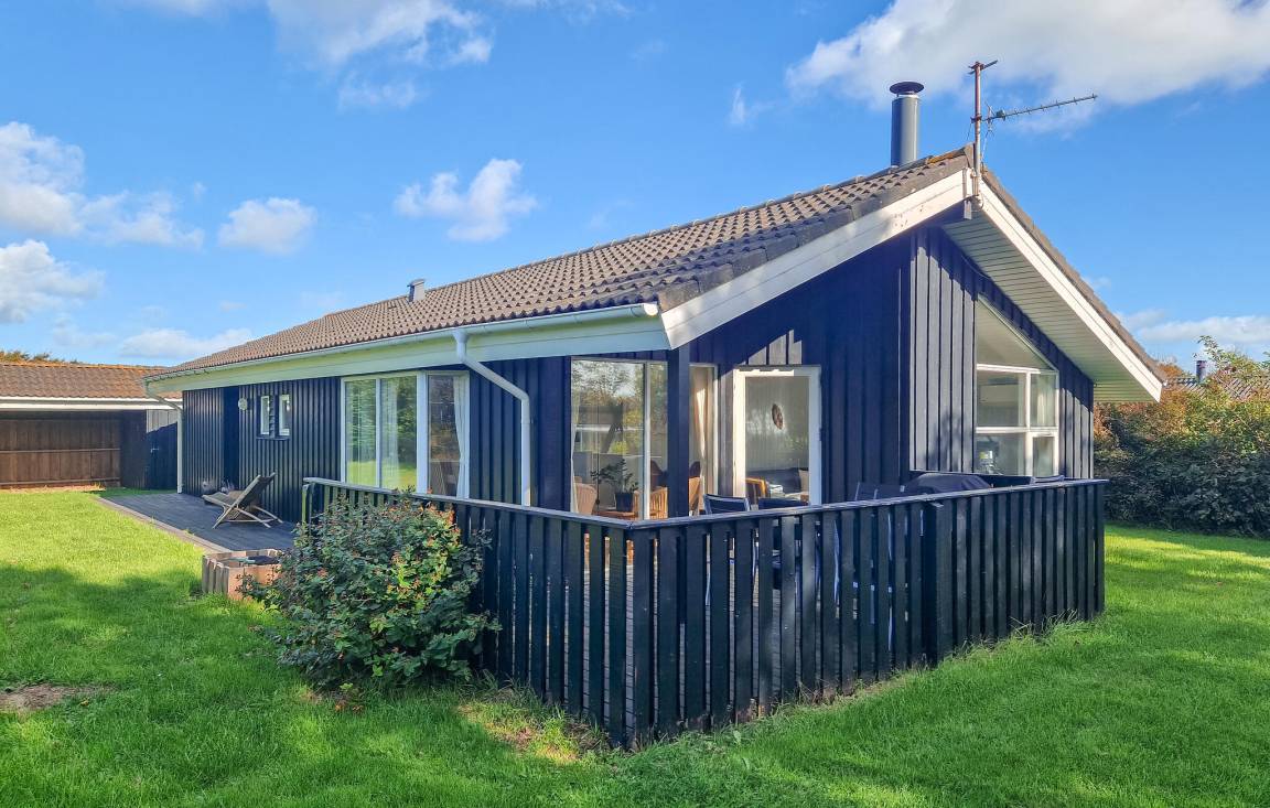 96 M² Ferienhaus ∙ 4 Schlafzimmer ∙ 8 Gäste - Hirtshals