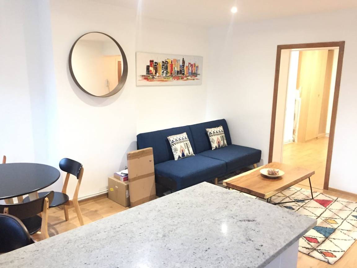 60 M² Huoneisto ∙ 1 Makuuhuone ∙ 2 Vierasta - Bryssel