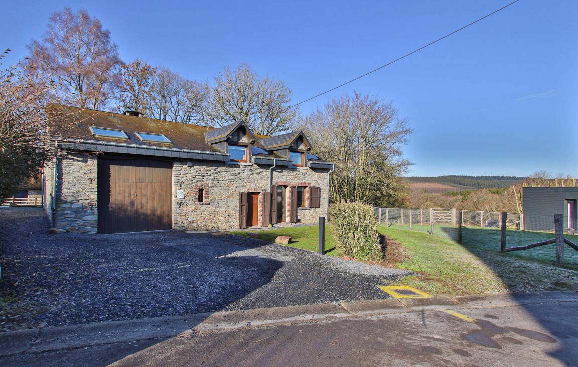 250 M² Ferienhaus ∙ 4 Schlafzimmer ∙ 12 Gäste - Vielsalm