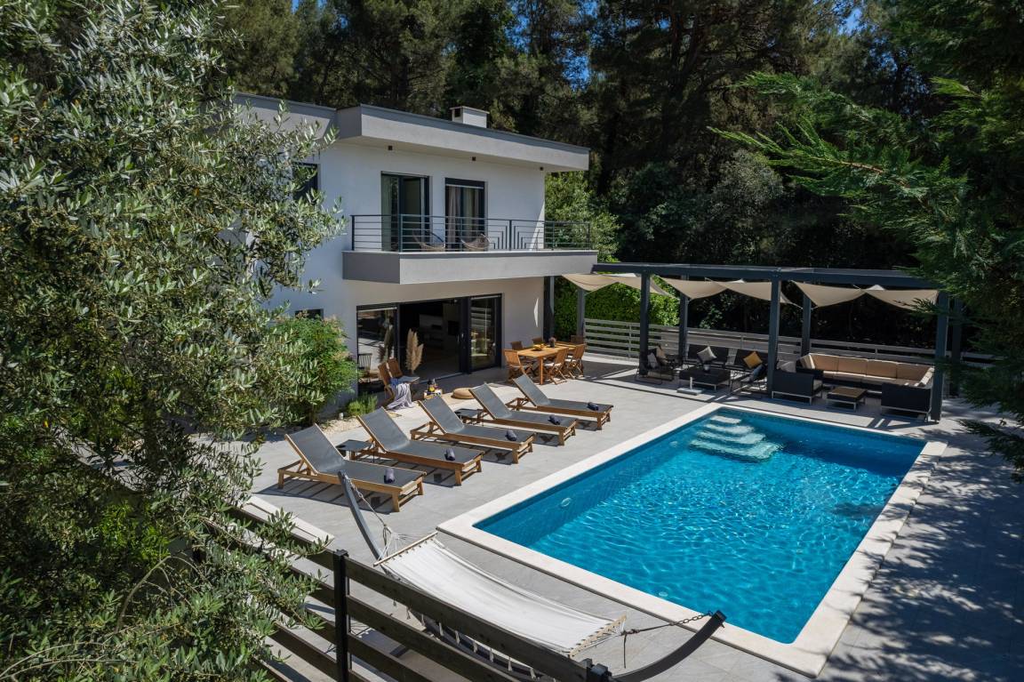 200 M² Villa ∙ 4 Schlafzimmer ∙ 8 Gäste - Banjole