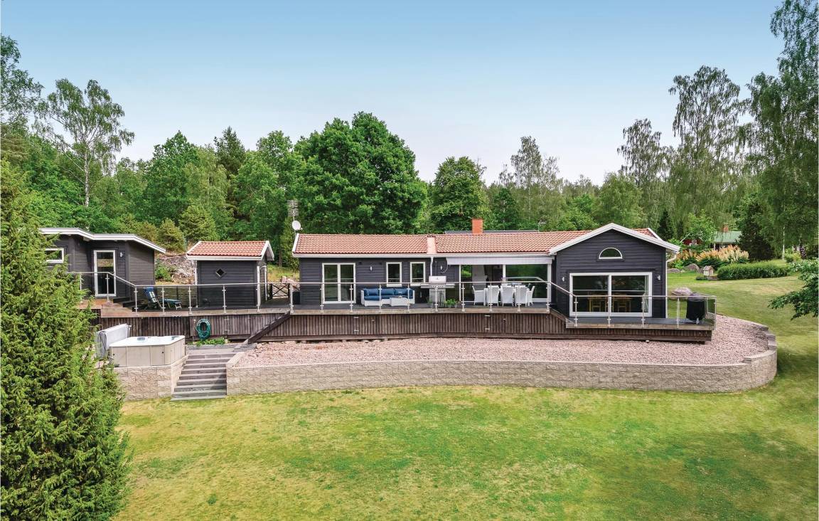 103 M² Hus ∙ 4 Sovrum ∙ 8 Gäster - Tranås