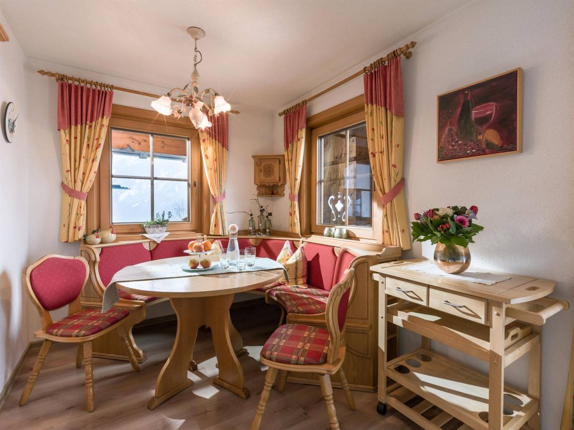 65 M² Apartment ∙ 2 Bedrooms ∙ 4 Guests - Tux