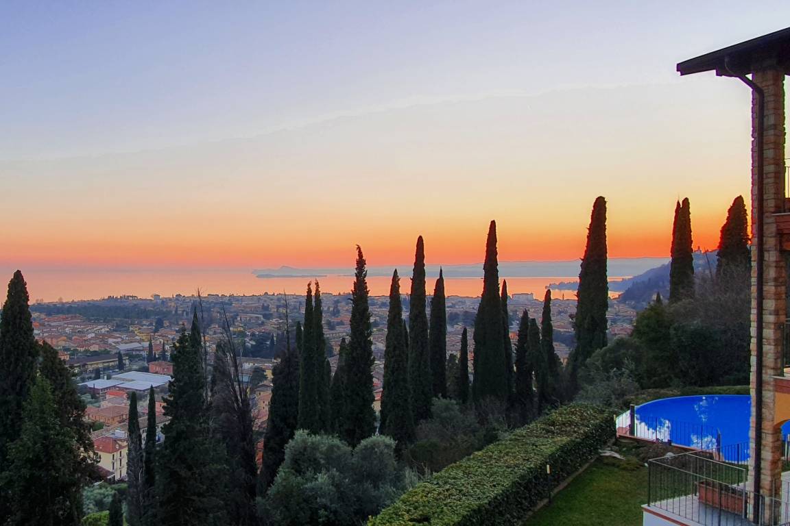 80 M² House ∙ 2 Bedrooms ∙ 4 Guests - Gardone Riviera