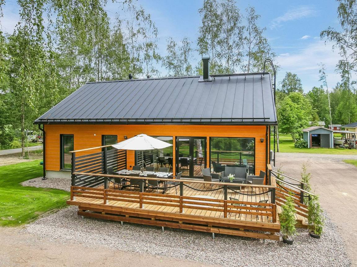 85 M² Talo ∙ 1 Makuuhuone ∙ 12 Vierasta - Säkylä
