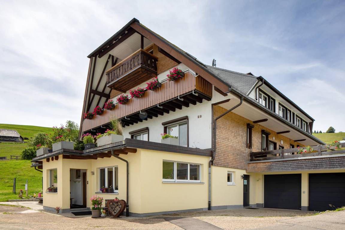 115 M² Ferienwohnung ∙ 3 Schlafzimmer ∙ 10 Gäste - Kirchzarten