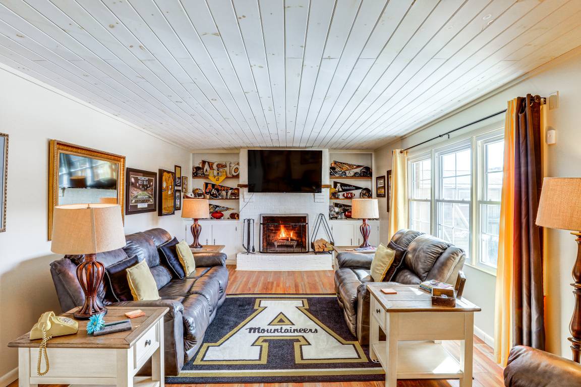 111 M² House ∙ 3 Bedrooms ∙ 6 Guests - Boone, NC