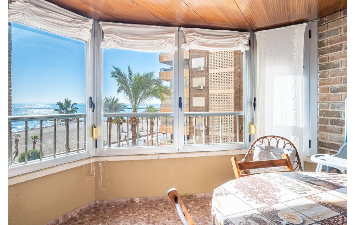 95 M² Appartement ∙ 3 Chambres ∙ 5 Personnes - Alicante