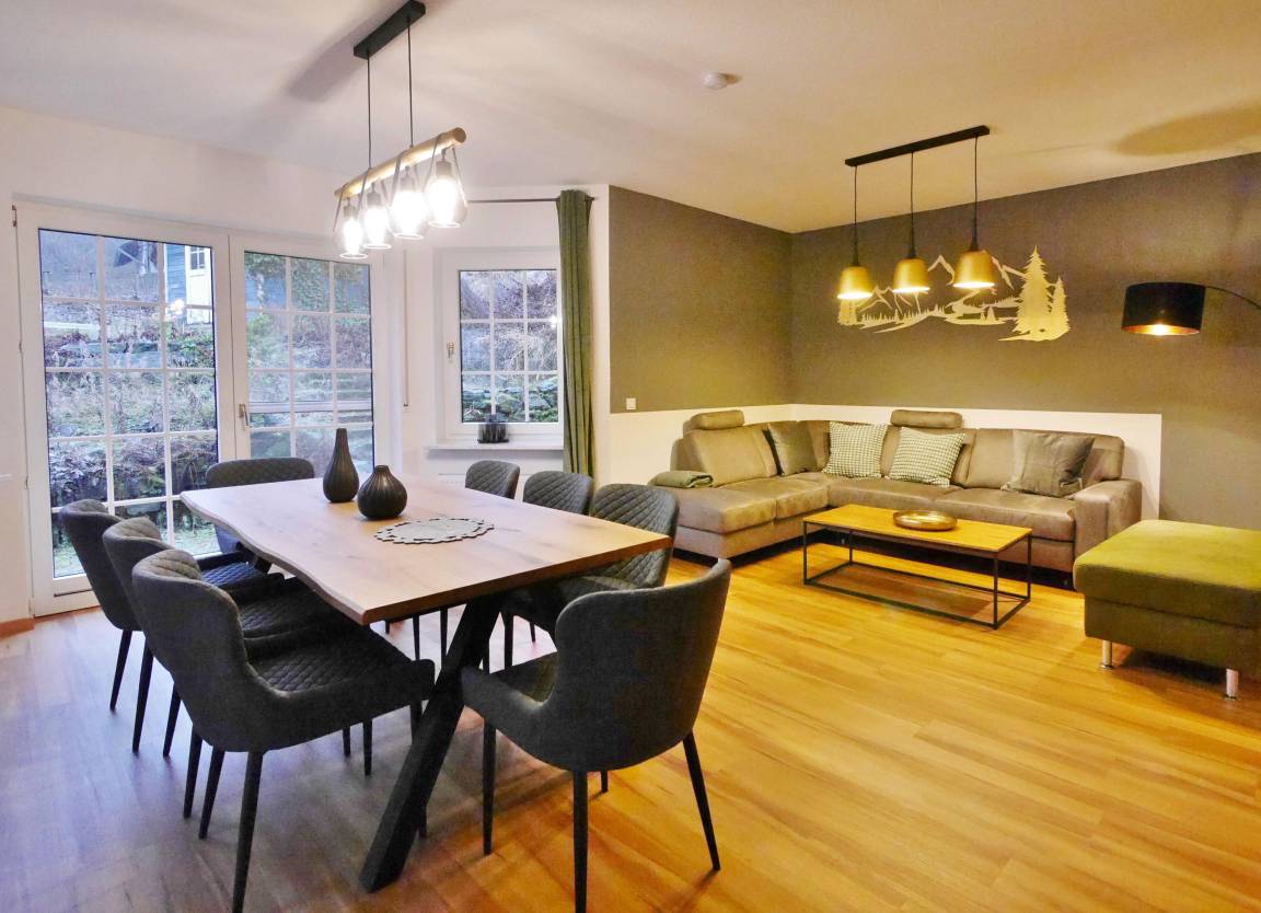 150 M² Huis ∙ 3 Slaapkamers ∙ 8 Gasten - Willingen