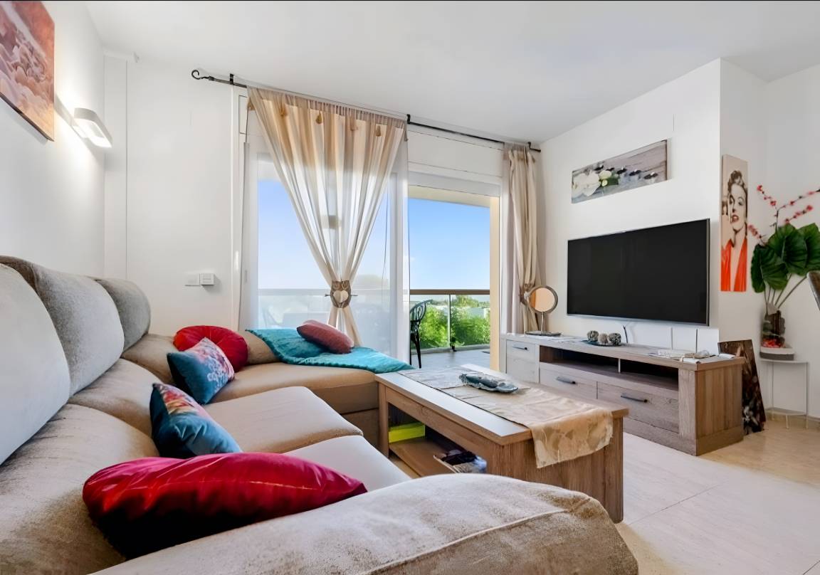 60 M² Apartment ∙ 2 Bedrooms ∙ 4 Guests - Reus