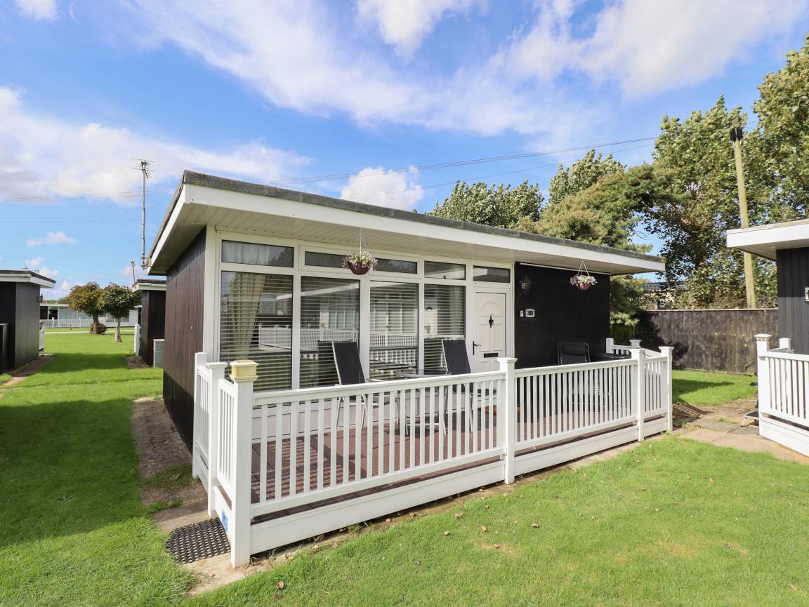 Cottage ∙ 2 Bedrooms ∙ 4 Guests - Anderby Creek