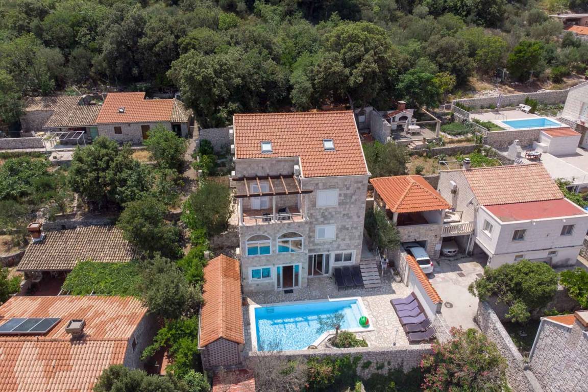 458 M² Villa ∙ 9 Bedrooms ∙ 20 Guests - Dubrovnik
