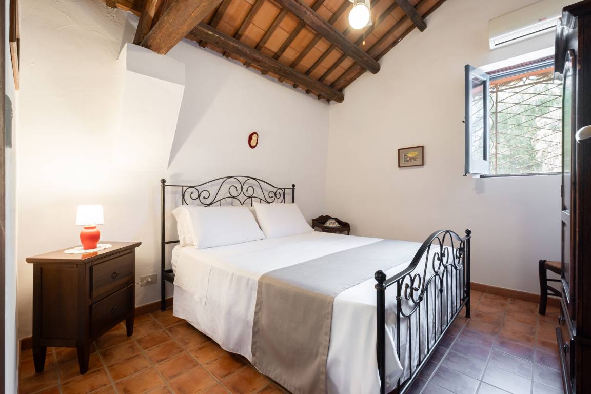 80 M² Boerderij ∙ 2 Slaapkamers ∙ 7 Gasten - Valderice