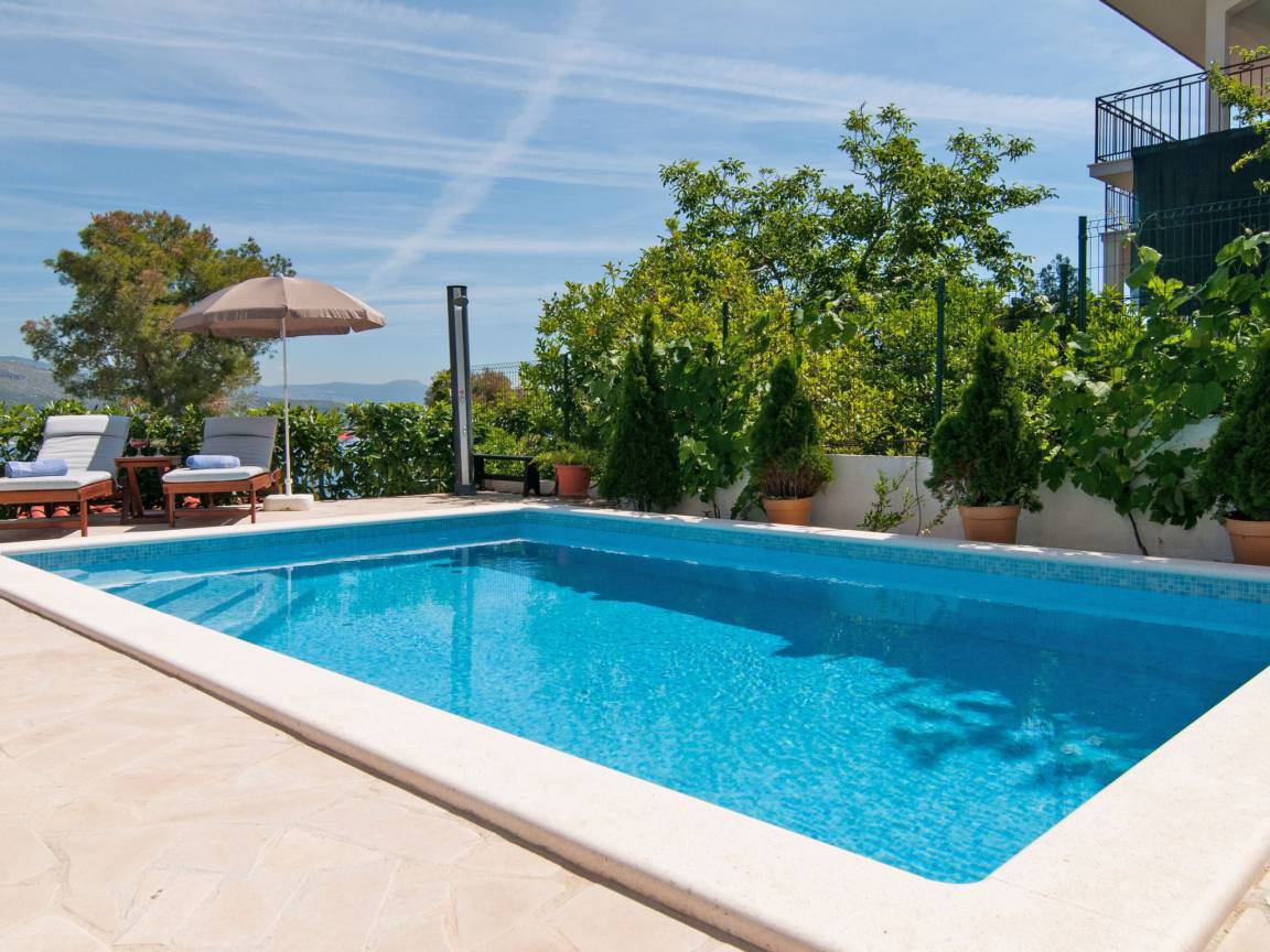 200 M² Ferienhaus ∙ 4 Schlafzimmer ∙ 10 Gäste - Trogir
