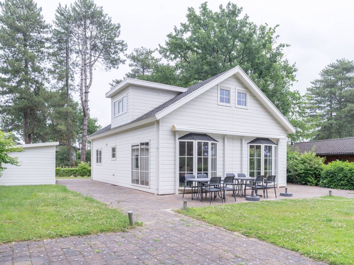 House ∙ 2 Bedrooms ∙ 4 Guests - Heerlen