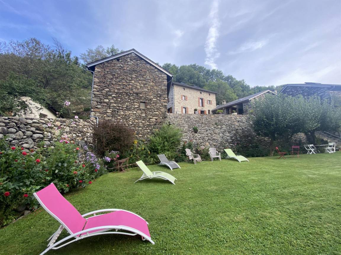 170 M² Gîte ∙ 4 Chambres ∙ 8 Personnes - Bourg-Madame