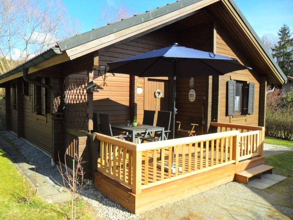 63 M² Ferienhaus ∙ 2 Schlafzimmer ∙ 5 Gäste - Viechtach