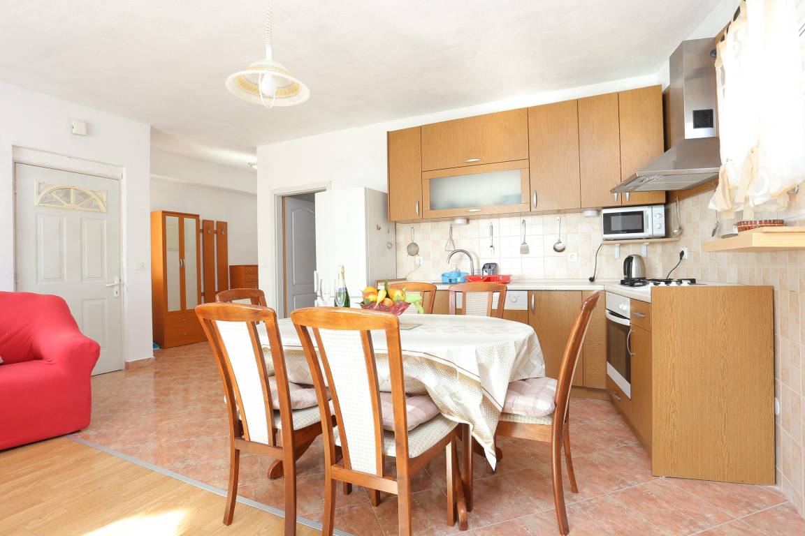 68 M² Ferienwohnung ∙ 1 Schlafzimmer ∙ 4 Gäste - Tučepi