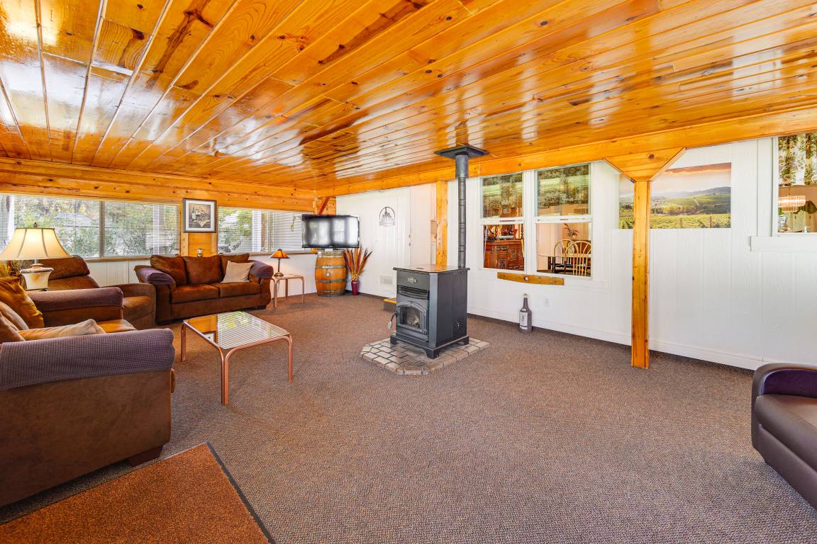 167 M² House ∙ 3 Bedrooms ∙ 5 Guests - Shasta Lake, CA