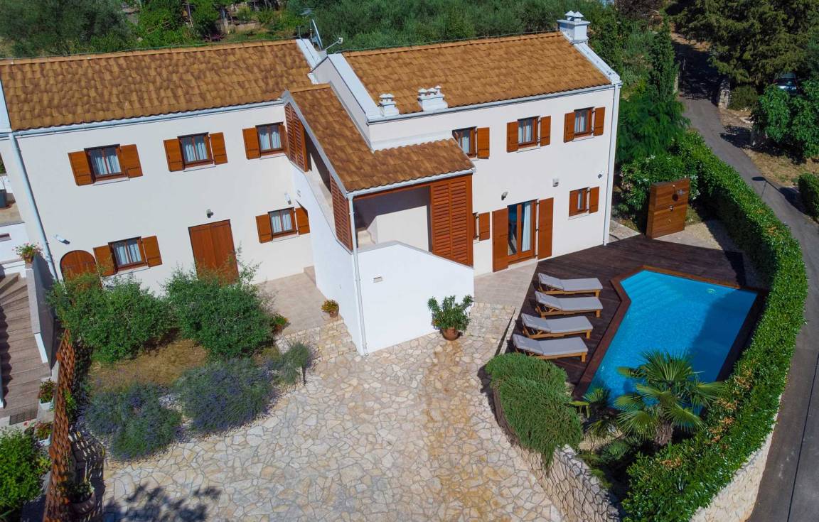 170 M² Villa ∙ 4 Schlafzimmer ∙ 8 Gäste - Malinska