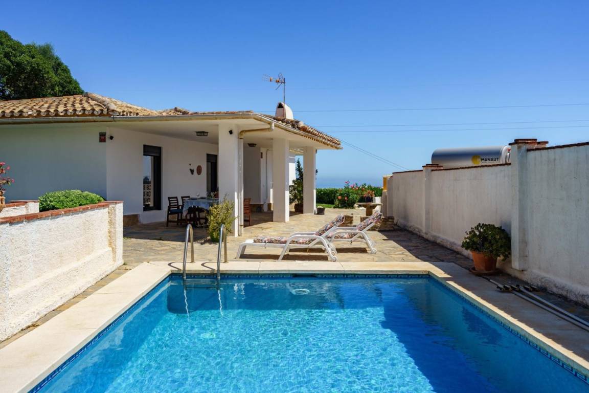 100 M² House ∙ 2 Bedrooms ∙ 5 Guests - Fuengirola
