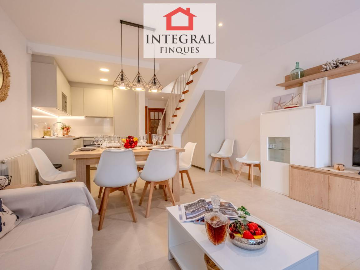 99 M² Maison De Vacances ∙ 4 Chambres ∙ 8 Personnes - Palamós