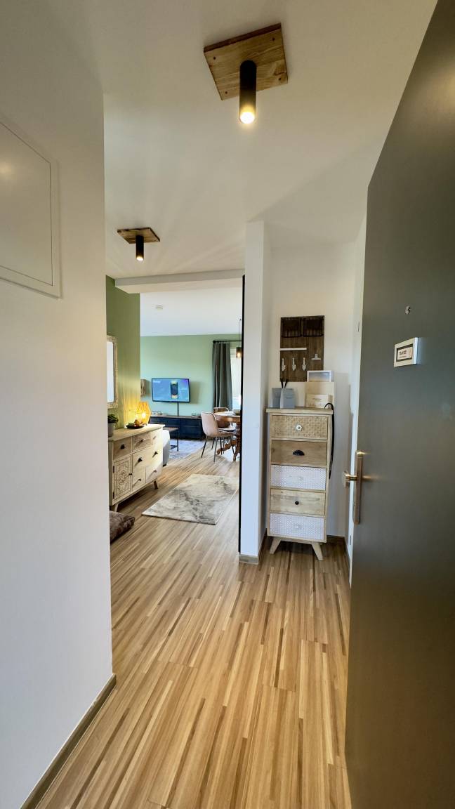 49 M² Ferienwohnung ∙ 1 Schlafzimmer ∙ 4 Gäste - Wörgl