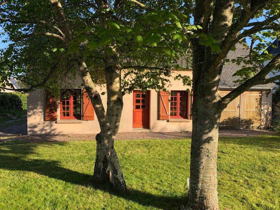 85 M² House ∙ 3 Bedrooms ∙ 4 Guests - Plurien