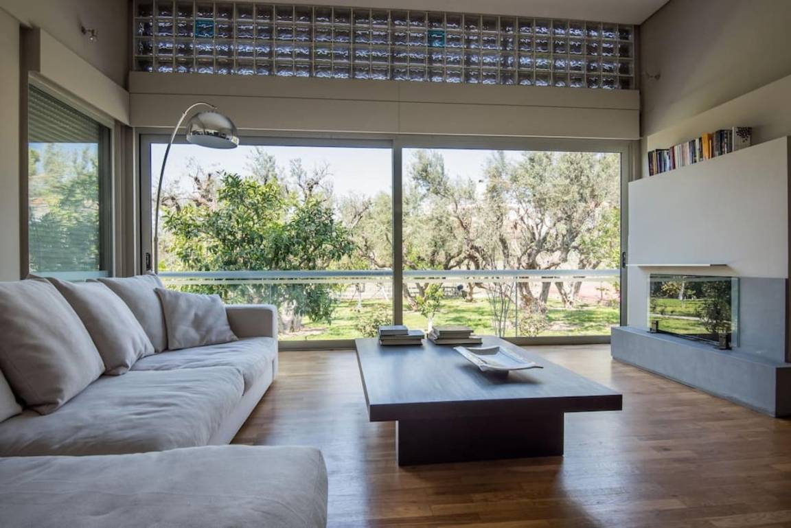 110 M² House ∙ 1 Bedroom ∙ 5 Guests - Патры