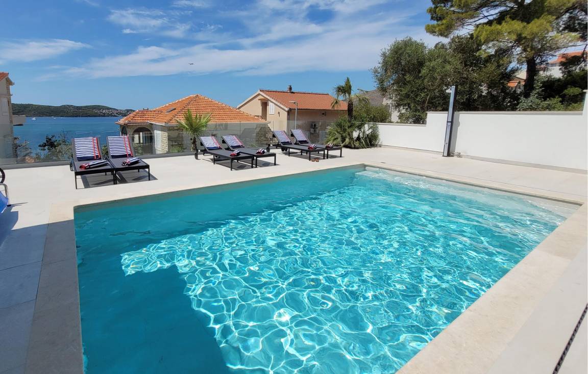 240 M² House ∙ 5 Bedrooms ∙ 10 Guests - Trogir
