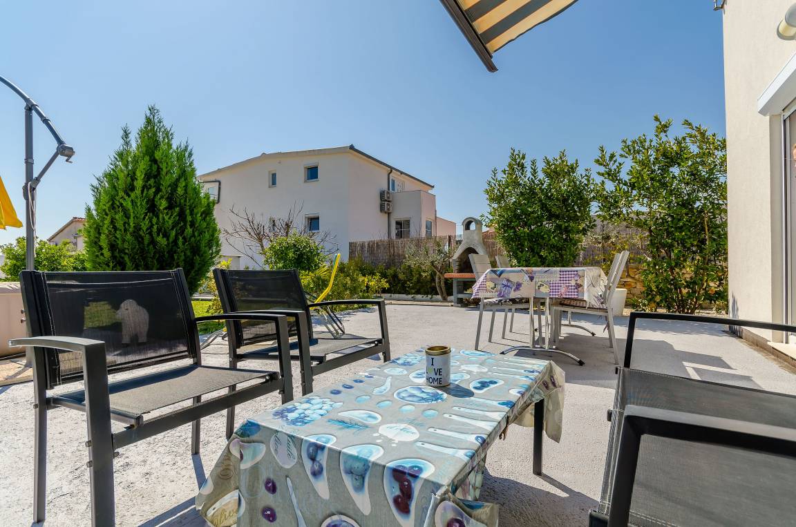90 M² House ∙ 2 Bedrooms ∙ 6 Guests - Trogir