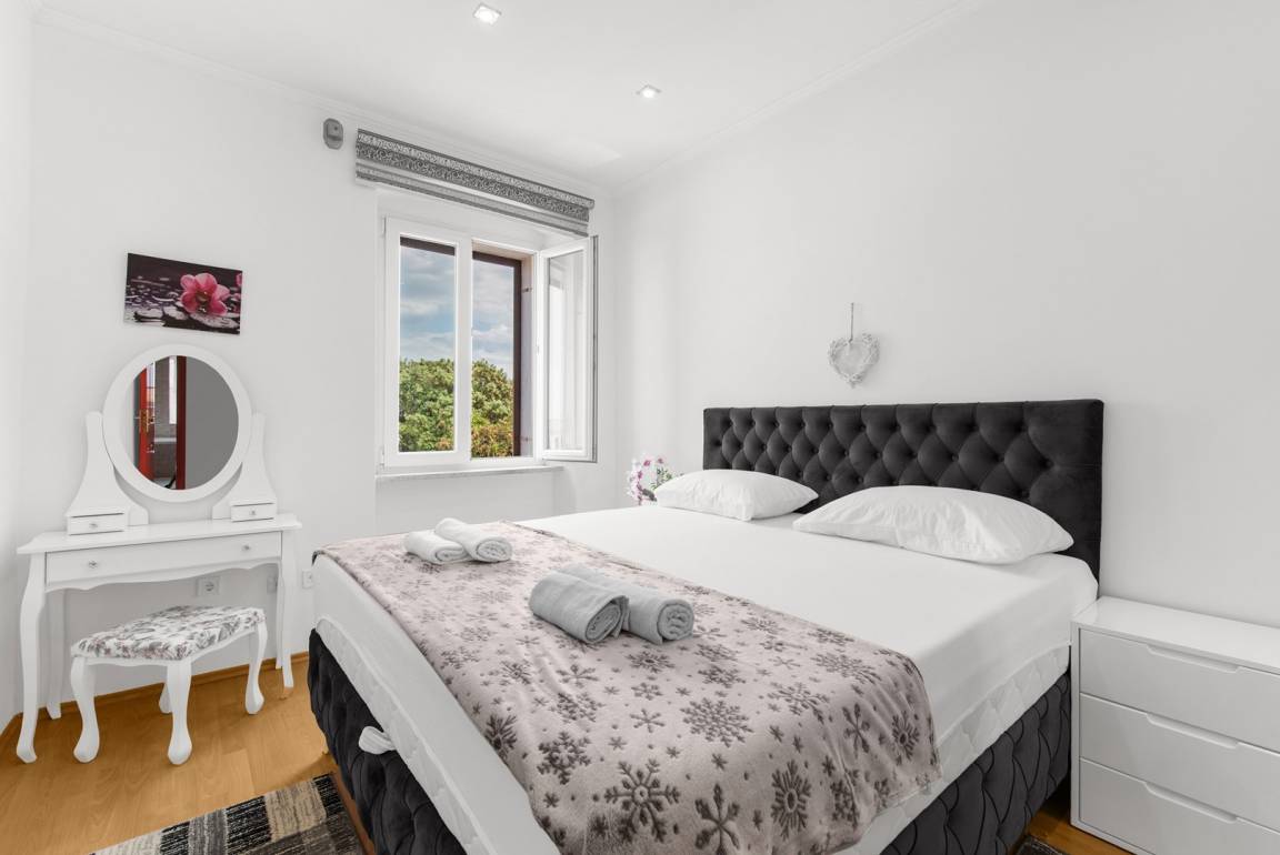 50 M² Apartment ∙ 2 Bedrooms ∙ 6 Guests - Poreč