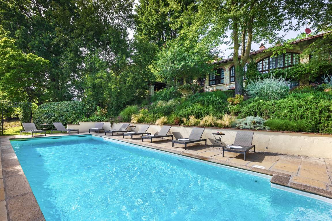 350 M² Villa ∙ 5 Bedrooms ∙ 10 Guests - Casale Monferrato