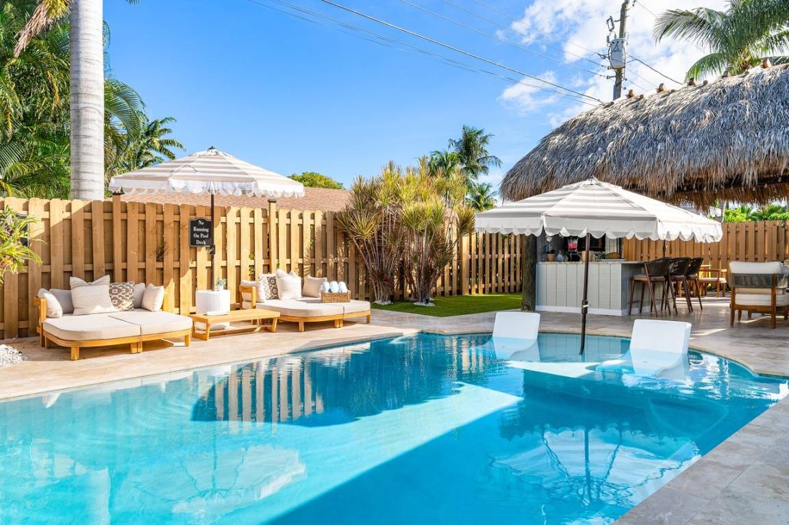 211 M² House ∙ 4 Bedrooms ∙ 10 Guests - Delray Beach, FL