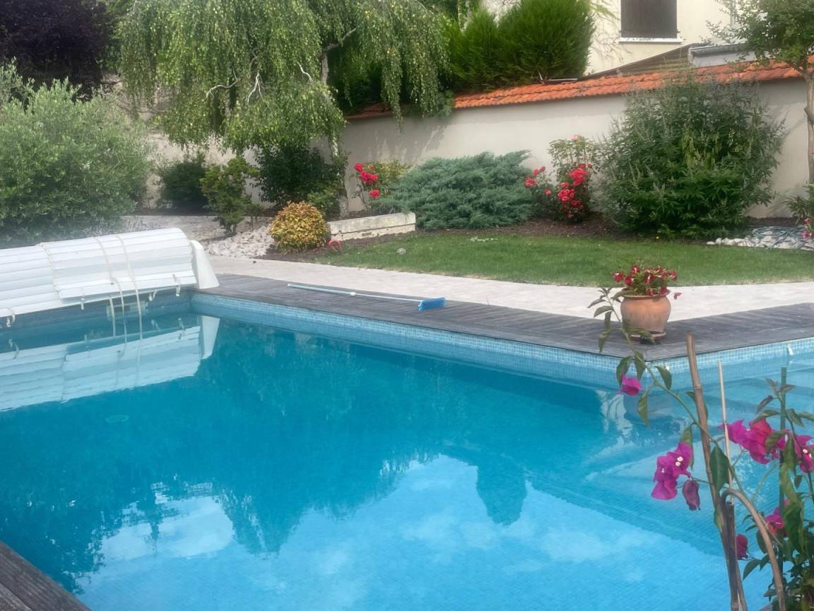 46 M² Gîte ∙ 1 Chambre ∙ 3 Personnes - Ain