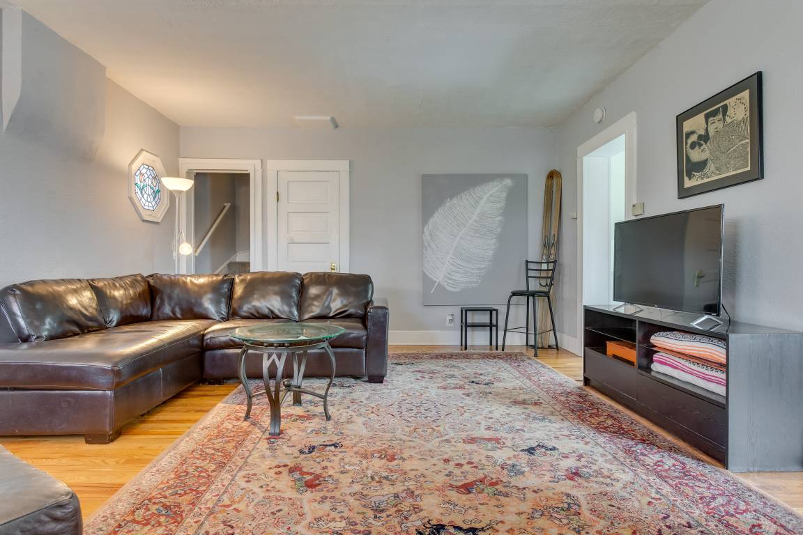 125 M² House ∙ 2 Bedrooms ∙ 4 Guests - Virginia Village - Denver