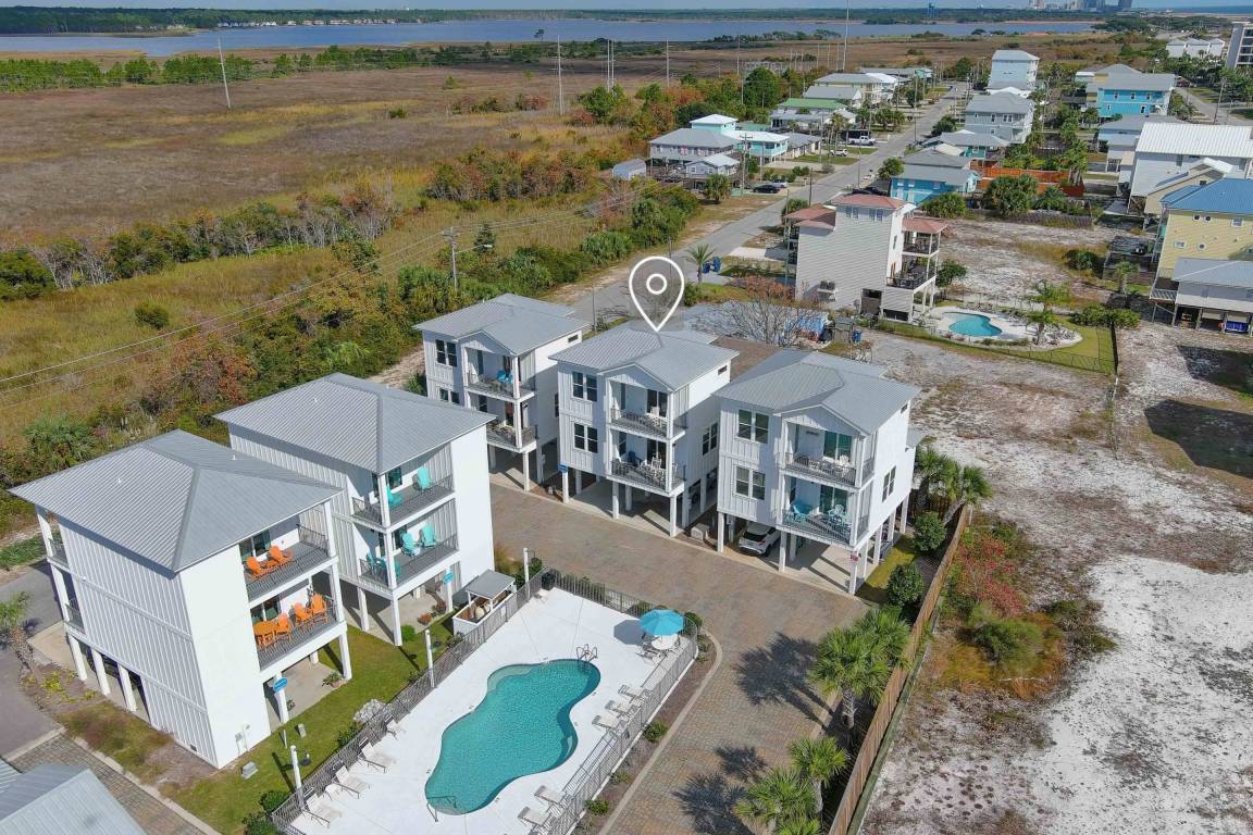 House ∙ 2 Bedrooms ∙ 10 Guests - Gulf Shores, AL