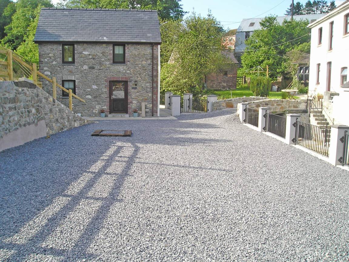 Cottage ∙ 3 Bedrooms ∙ 5 Guests - Carmarthen