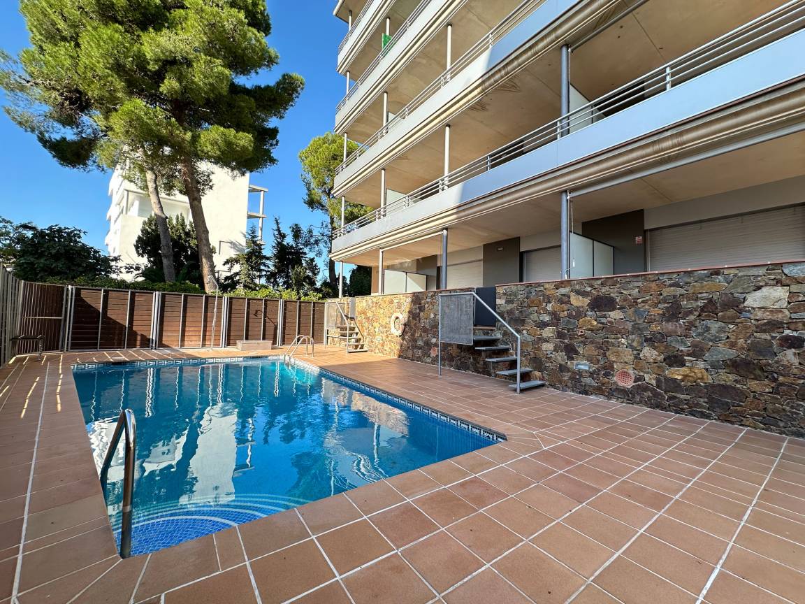 86 M² Apartment ∙ 3 Bedrooms ∙ 6 Guests - Roses