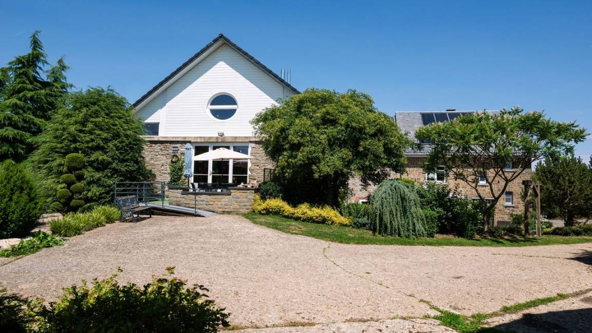 650 M² Ferienhaus ∙ 10 Schlafzimmer ∙ 30 Gäste - Nationalpark Eifel