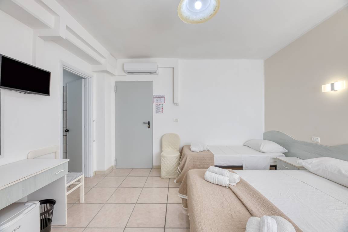 18 M² Albergue ∙ 1 Habitación ∙ 3 Huéspedes - Ugento