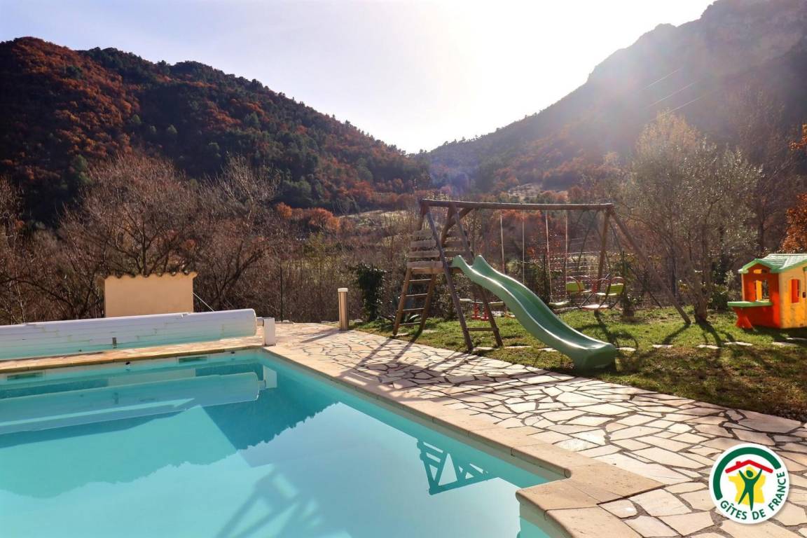 60 M² Gîte ∙ 2 Chambres ∙ 4 Personnes - Nyons