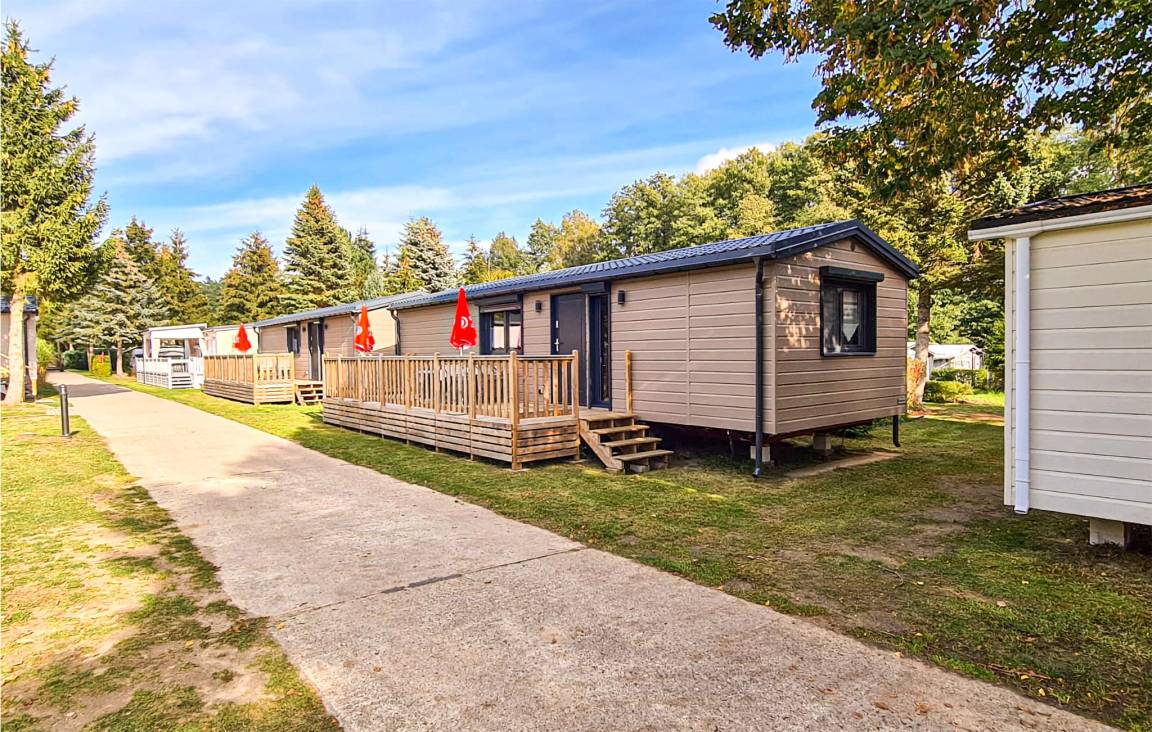 48 M² Camping-unterkunft ∙ 2 Schlafzimmer ∙ 4 Gäste - Dobbertin