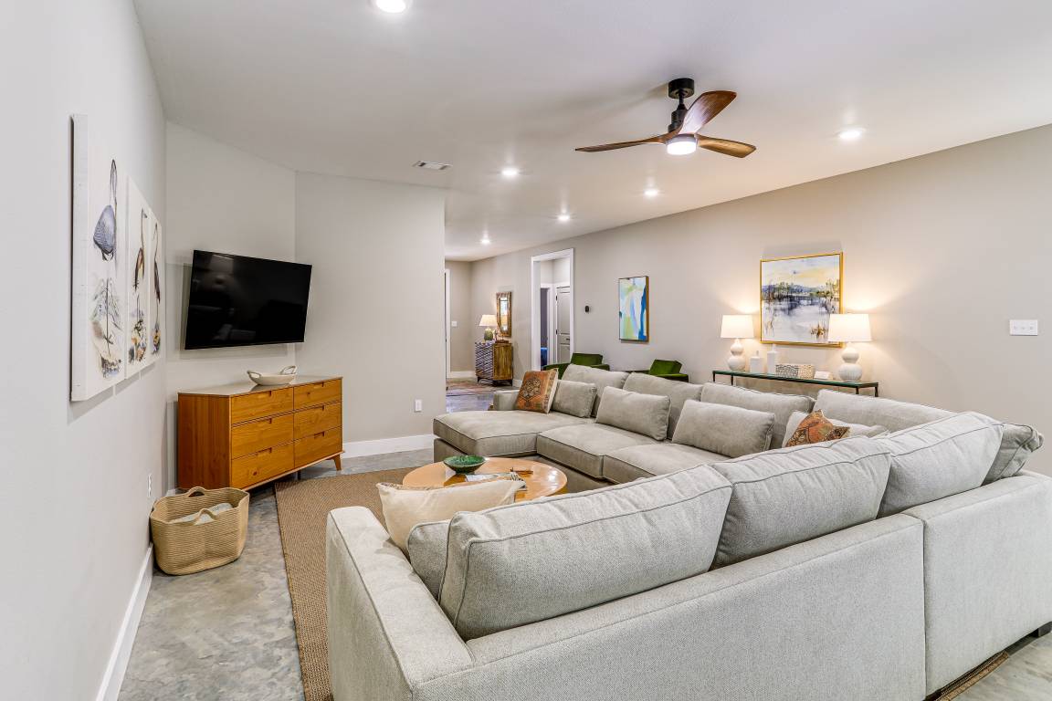 264 M² House ∙ 3 Bedrooms ∙ 11 Guests - West Front Street, AR
