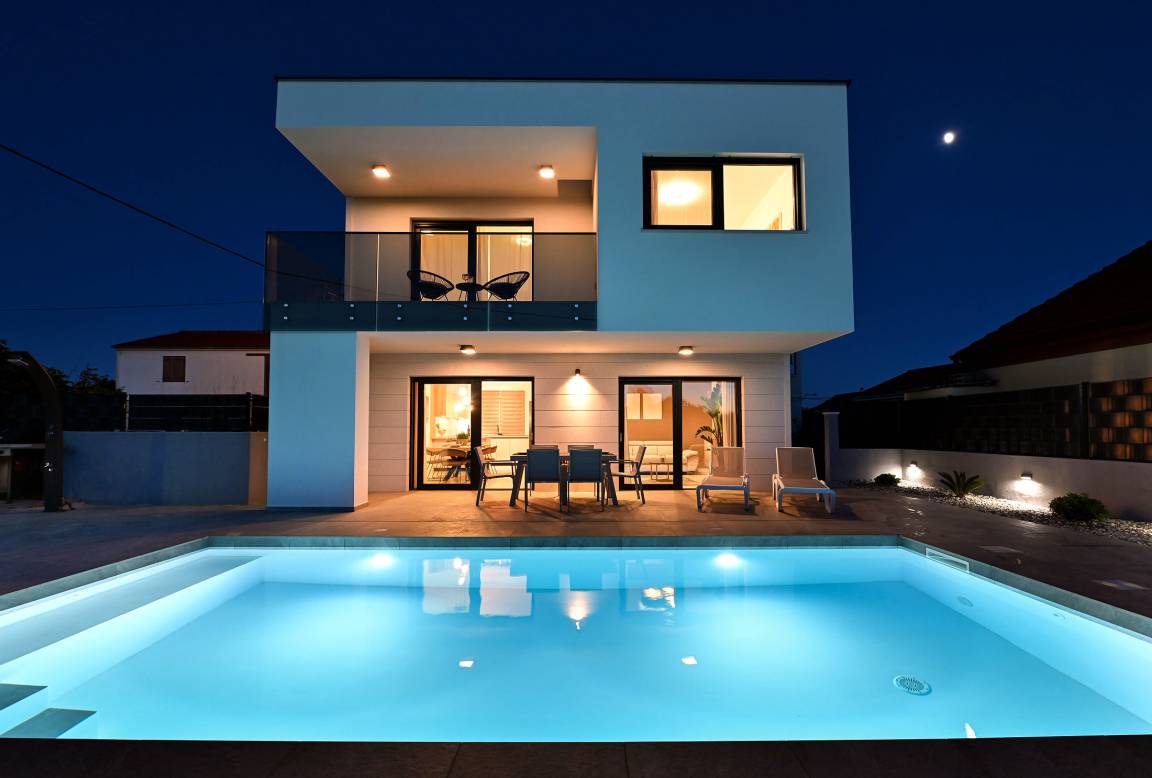 120 M² Vivenda ∙ 3 Quartos ∙ 8 Hóspedes - Zadar