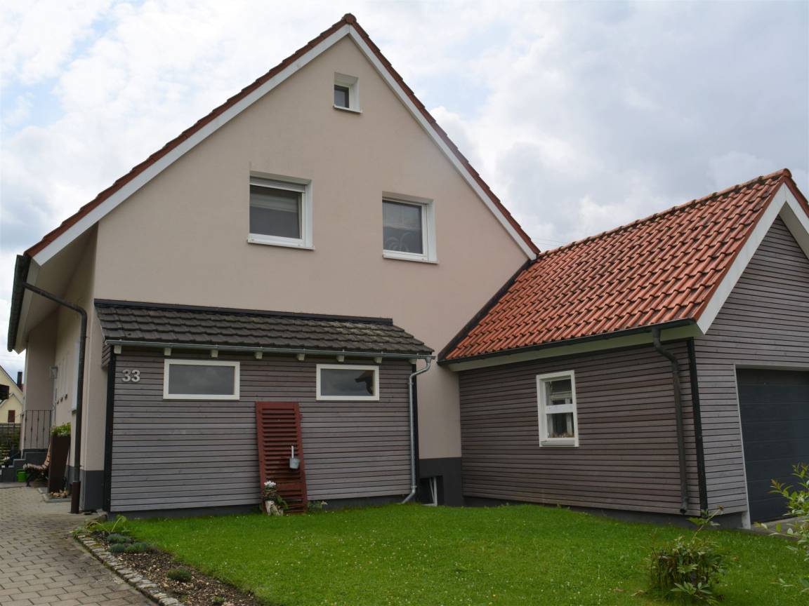 94 M² Ferienwohnung ∙ 2 Schlafzimmer ∙ 4 Gäste - Blaustein