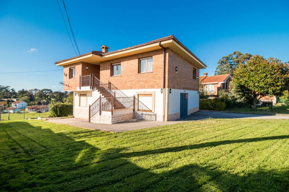 130 M² Ferienhaus ∙ 3 Schlafzimmer ∙ 6 Gäste - Santander