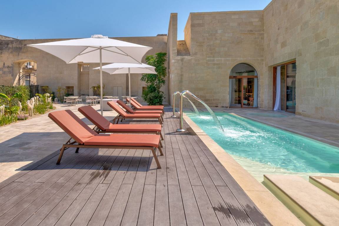 550 M² Bed & Breakfast ∙ 16 Camere Da Letto ∙ 32 Ospiti - San Cassiano
