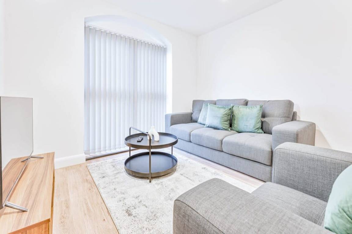 70 M² Apartment ∙ 2 Bedrooms ∙ 4 Guests - Derby