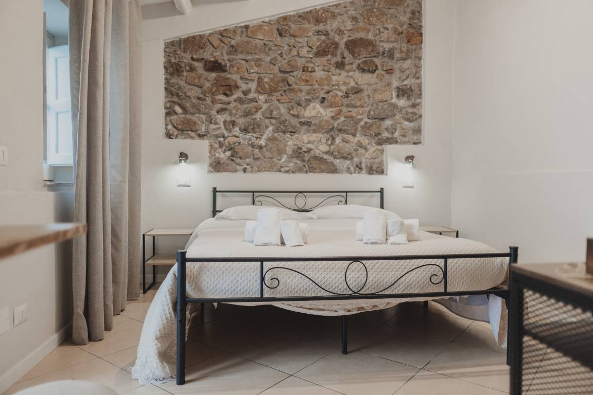 25 M² Chambre D'hôtes ∙ 1 Chambre ∙ 2 Personnes - Cefalù